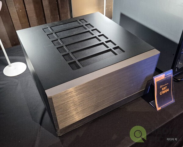 혁신에 혁신을 더하다 '마이크로닉스 2025년 신제품 발표회'