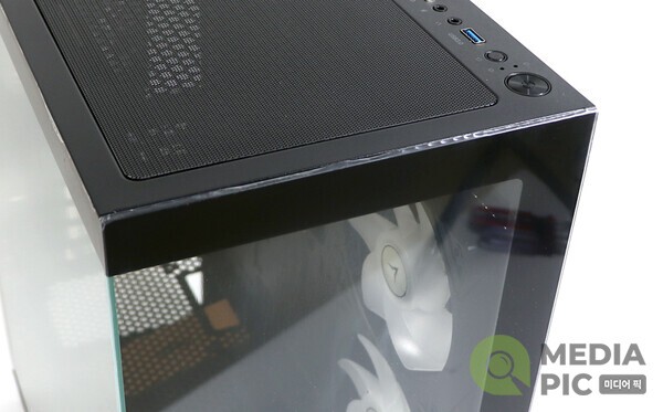 어항 케이스 시장 접수할 범고래의 등장 '앱코 UH40 킬러웨일 ARGB'