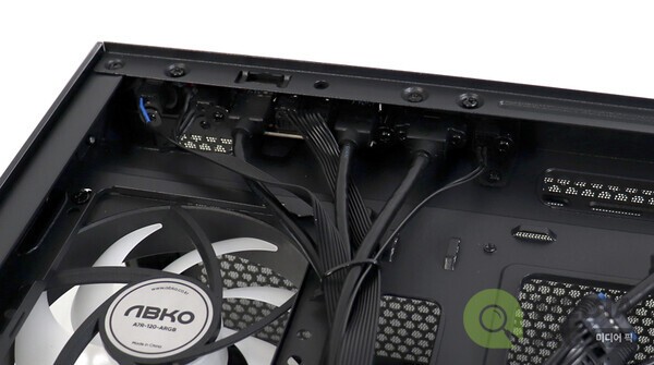 어항 케이스 시장 접수할 범고래의 등장 '앱코 UH40 킬러웨일 ARGB'