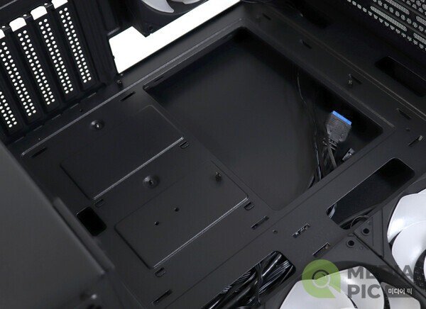 어항 케이스 시장 접수할 범고래의 등장 '앱코 UH40 킬러웨일 ARGB'