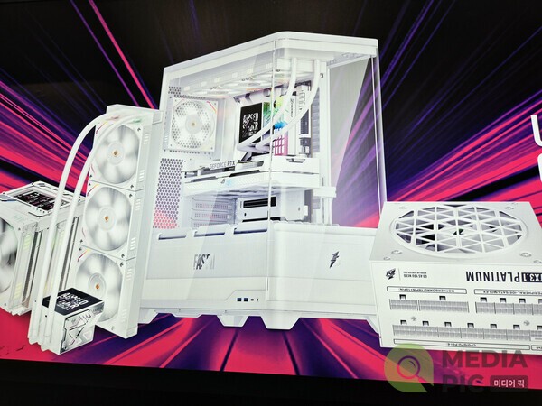 [컴퓨텍스 2025] 개성 넘치는 디자인으로 시선 집중 '1STPLAYER'