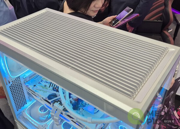 [컴퓨텍스 2025] 개성 넘치는 디자인으로 시선 집중 '1STPLAYER'