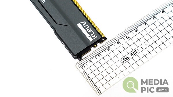 AMD 라이젠을 빛나게 해주는 'ESSENCORE KLEVV DDR5-6000 CL30 BOLT V AMD 패키지 서린'